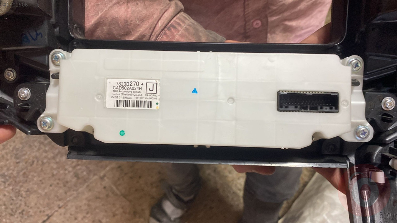 2021 MİTSUBUSHİ L200 DİJİTAL KLİMA KONTROL PANELİ ORJ ÇIKMA Çıkma Yedek ...