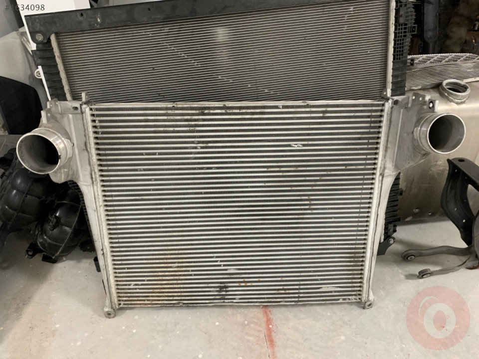 MERCEDES ACTROS ÇIKMA ORJİNAL TURBO RADYATÖRÜ A9615000002 Çıkma Yedek ...