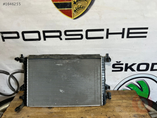 VOLKSWAGEN GOLF MOTOR RADYATÖRÜ 5q0121251hs ORJİNAL PARÇA Çıkma Yedek ...