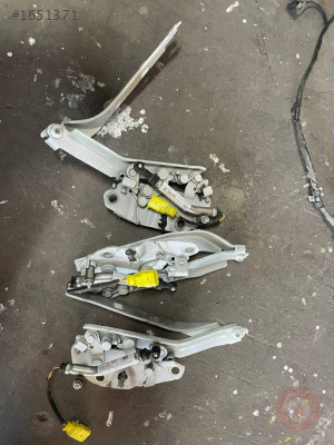 Tiguan Yaya Tetikleyici Kaput Menteşesi 5na823823e Çıkma otocikma.com ...