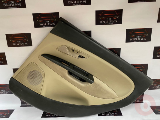 Linea Krem Rengi Arka Sağ Kapı Döşemesi otocikma.com' da - 1593140