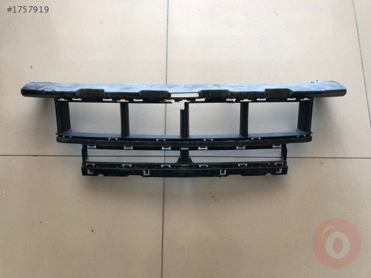 Mercedes A Serisi W176 Ön Tampon Orta Izgara A1768852600 otocikma.com ...