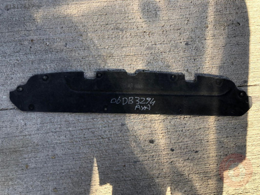 BMW X1 ARKA ALT KORUMA BAKALİTİ 51757404241 Çıkma Yedek Parçaları ...