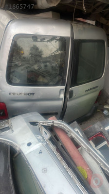 Peugeot Partner Sol Bagaj Kapağı Çıkma Yedek Parçaları Fiyatları 1865747