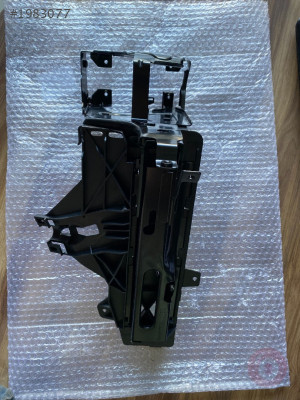 Bmw F10 520 525 530 Sağ Ön Far Alt Ayaği 51647200794 1983077 otocikma.comda