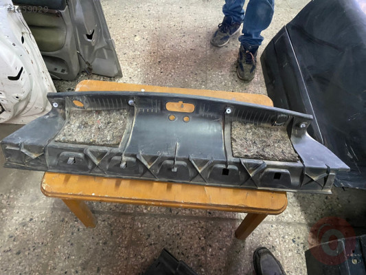 Renault Megane 2 Bagaj Kilidi Plastiği Orjinal Çıkma otocikma.com' da ...