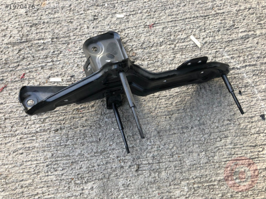 MERCEDES S W221 KOMPRESÖR BRAKETİ A2213200243 Çıkma Yedek Parça ...