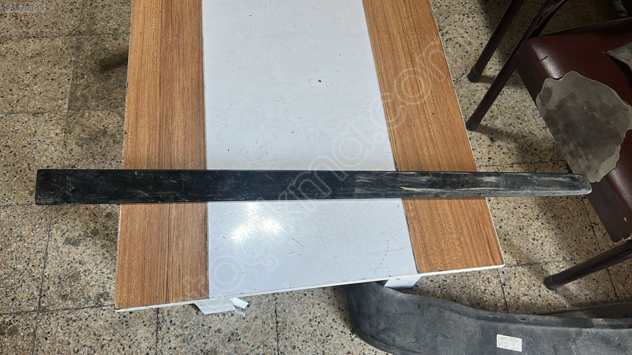 Mercedes W204 C180 2009-2013 Orjinal Çıkma Kapı Bandı Şanlıurfa | Oto Çıkma