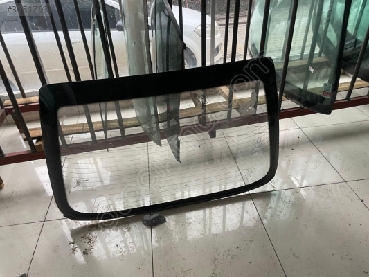 Renault 19 Arka Bagaj Camı Orijinal Temiz otocikma.com' da - 3551793
