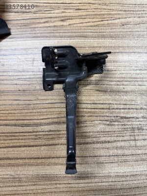 Audi A4 Kaput Sağ Üst Kilidi 2001-2005 8e0823480d otocikma.com' da ...