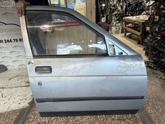 Lada Vega Sağ Ön Kapı Cam Krikosu Orjinal Çıkma otocikma.com' da - 3451552