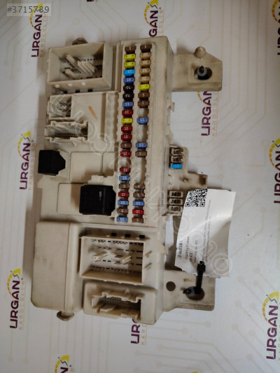 30728906 Volvo S40-v50-c30 Cem Beyni Sigorta Kutusu otocikma.com' da ...