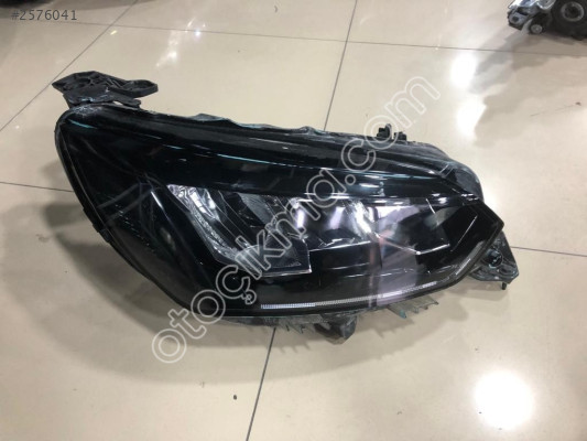 Peugeot 2008 Sağ Far 9833036180 otocikma.com' da - 2576041