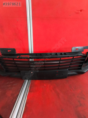 Renault Captur Ön Tampon Alt Izgarası 620842933r otocikma.com' da - 3978621