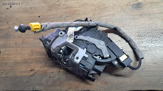 Mercedes Benz W205 Kapı Kilit Sol Ön A0997206301 otocikma.com' da - 4186013